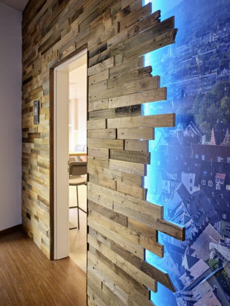 PFEIFFER & MAY Freiburg KG - Alt.Holz.Garage